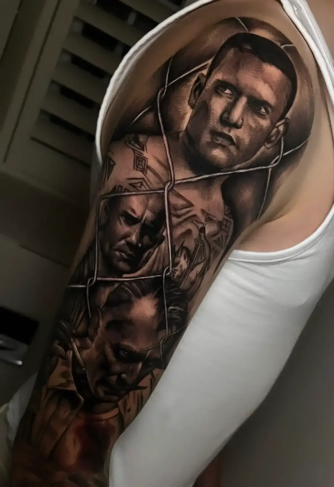 Alejandro Garnacho shows off an amazing new tattoo that covers his ...